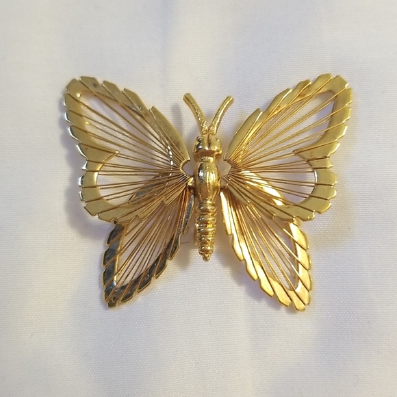 Monet | Jewelry | Monet Gold Butterfly Brooch | Poshmark